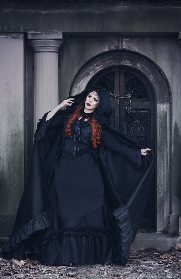 Black Gothic Mina Dracula Victorian Gown with Bustle/train – Romantic ...